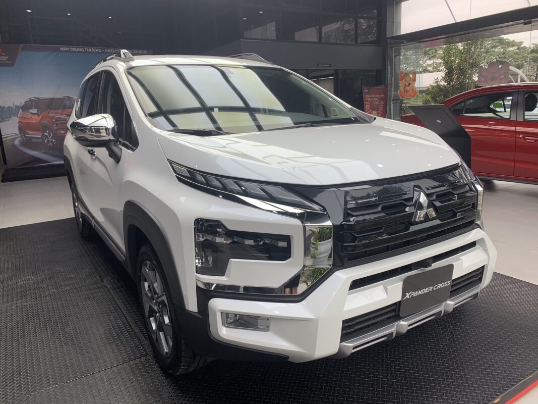 Mitsubishi Xpander Cross 2025 - Giá lăn bánh tốt nhất miền Bắc