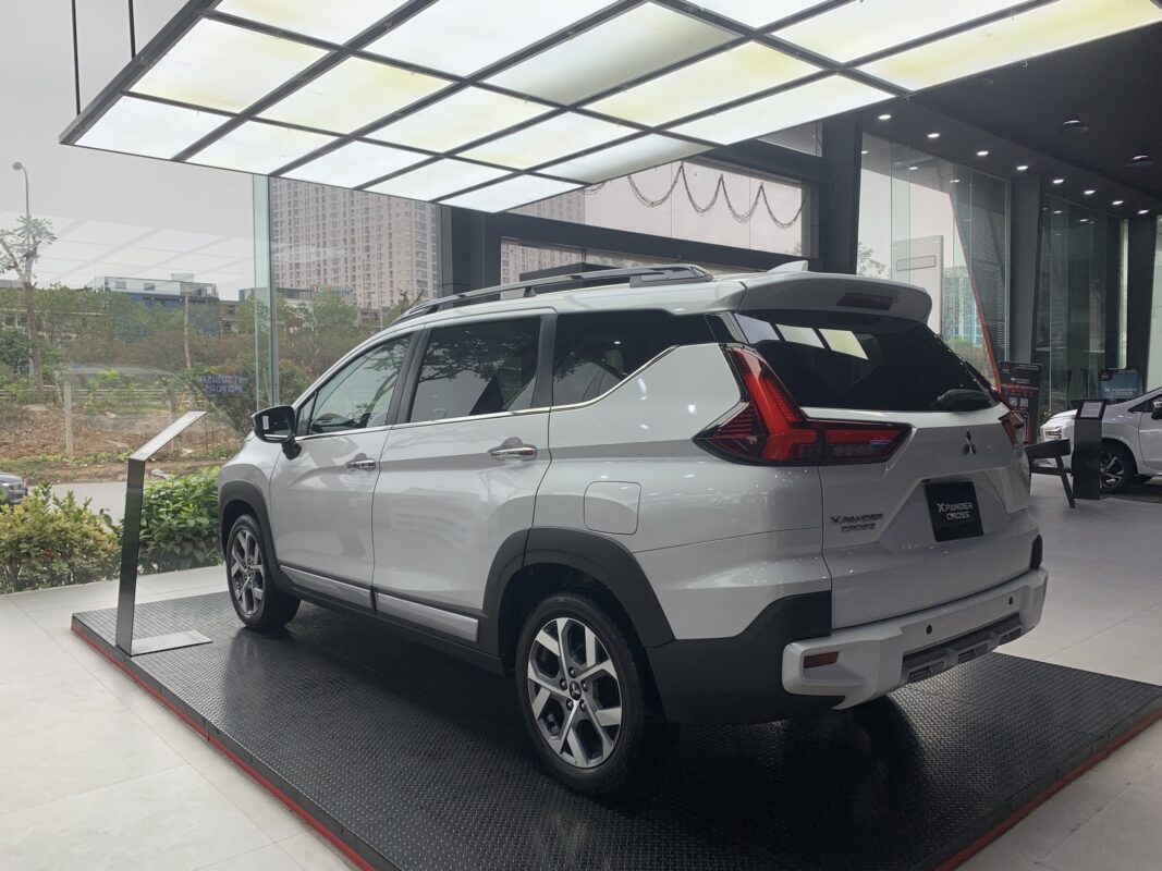 Mitsubishi Xpander Cross 2025 - Giá lăn bánh tốt nhất miền Bắc